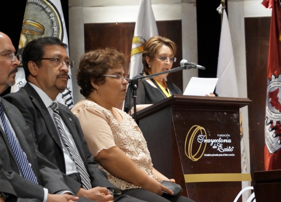 Alumnos BECENE Reciben Reconocimiento de Estudiantes Ejemplares ...