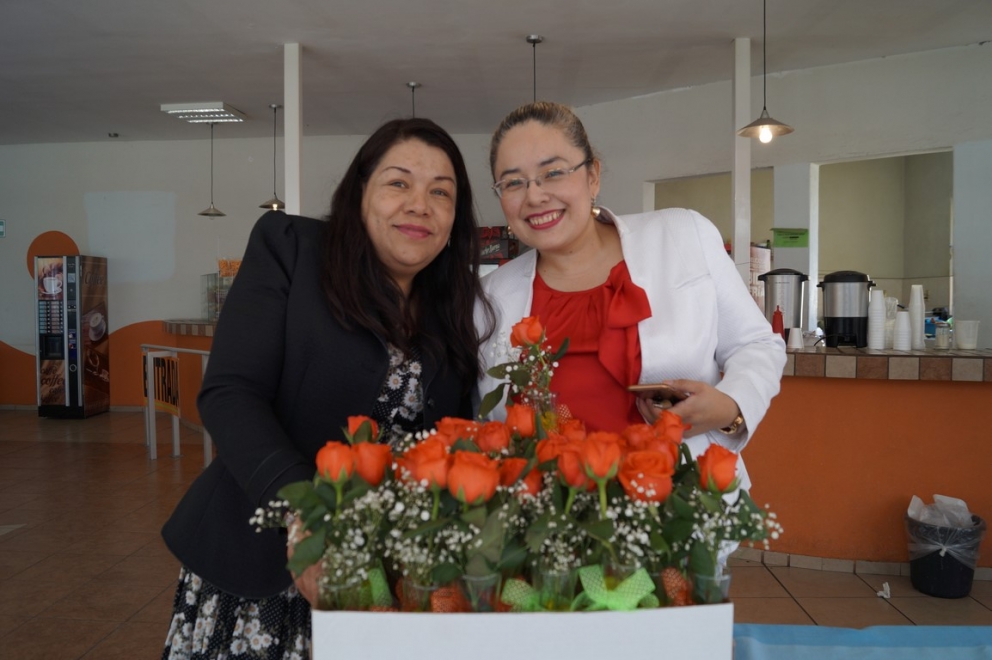 Becene celebra a las educadoras, en su día. | Normal del Estado de San ...